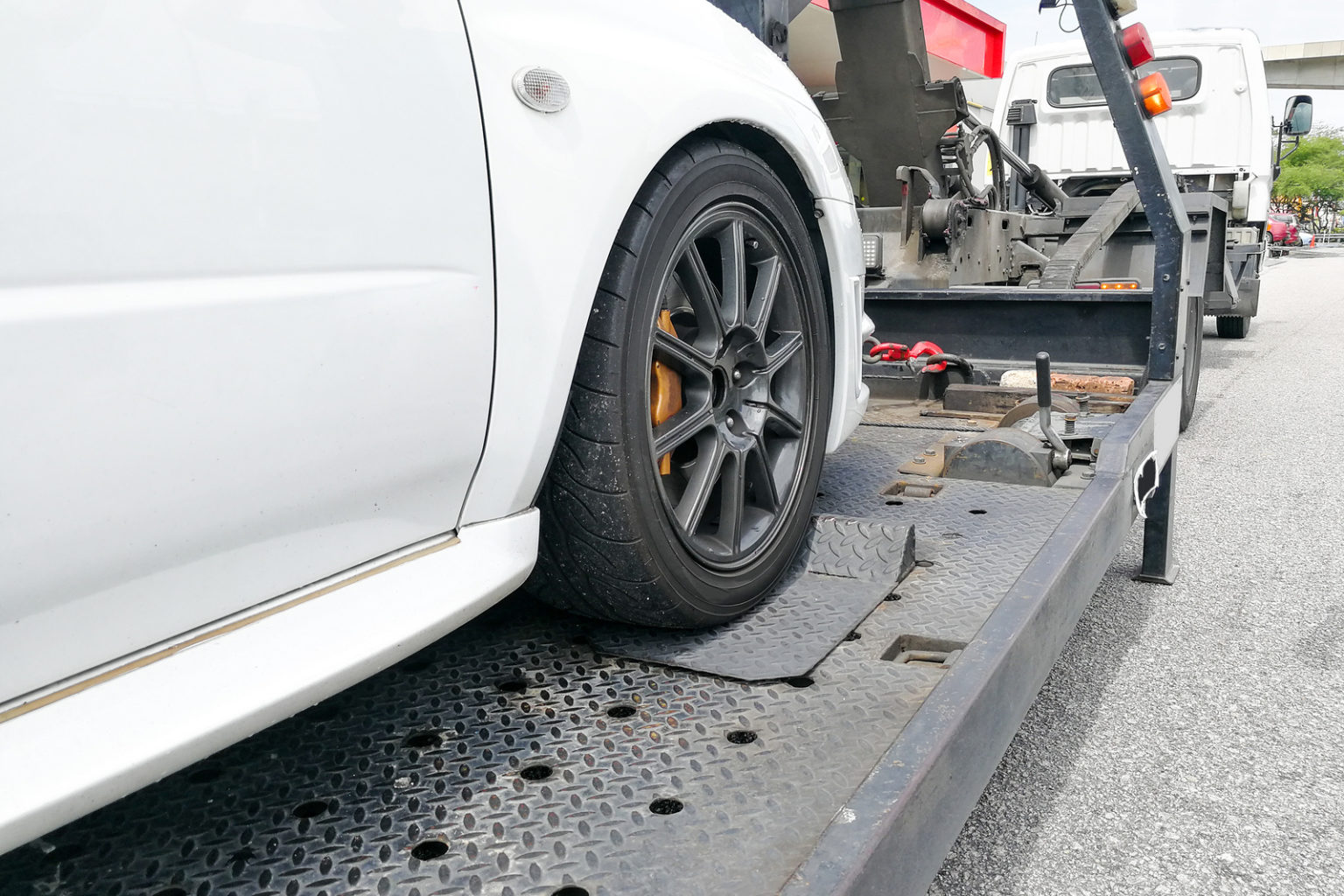 Tire Blowouts - How to Avoid Them & Stay On The Road